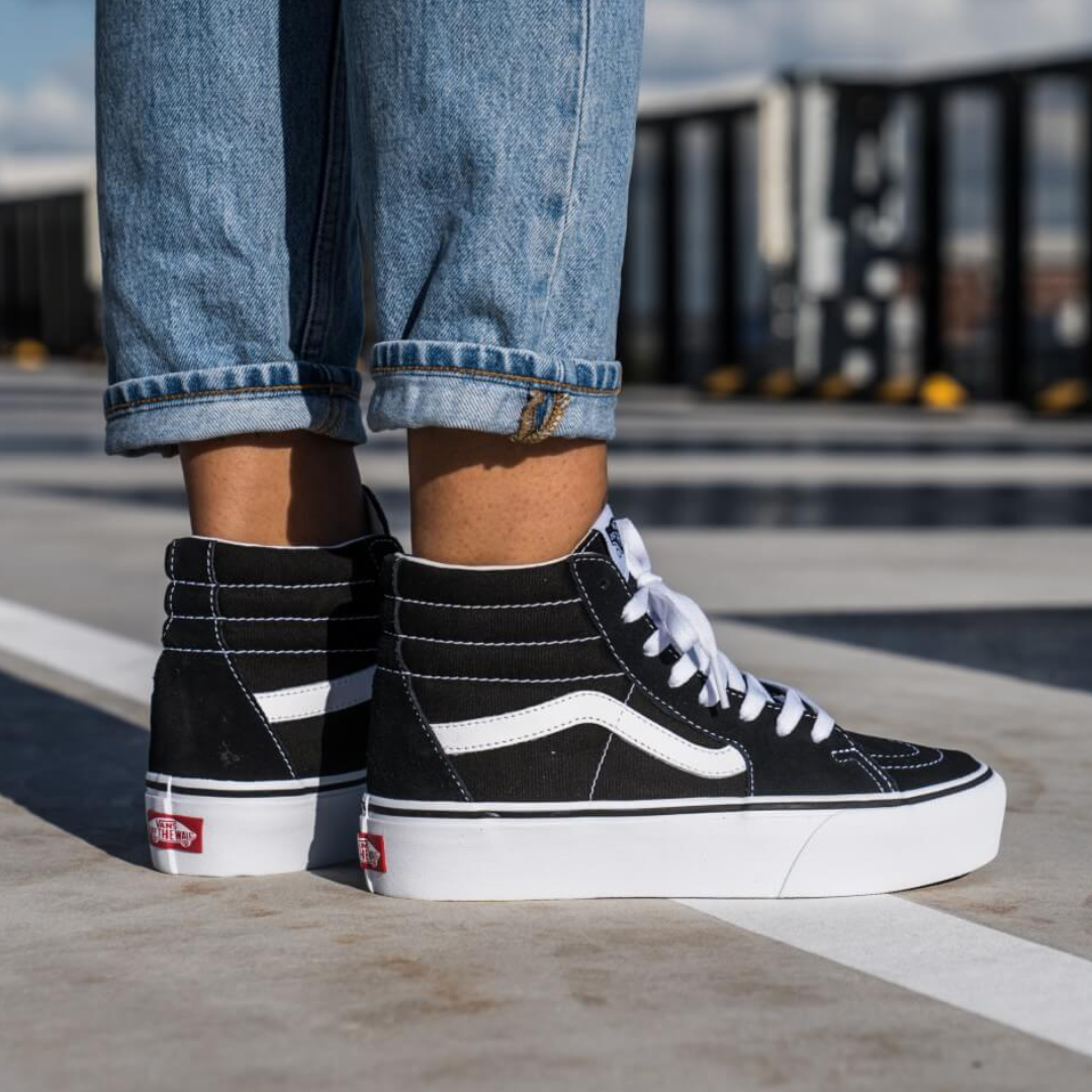OFF THE WALL – Dal 1966 – La Storia di VANS – La Stanza Dei Fantasmi